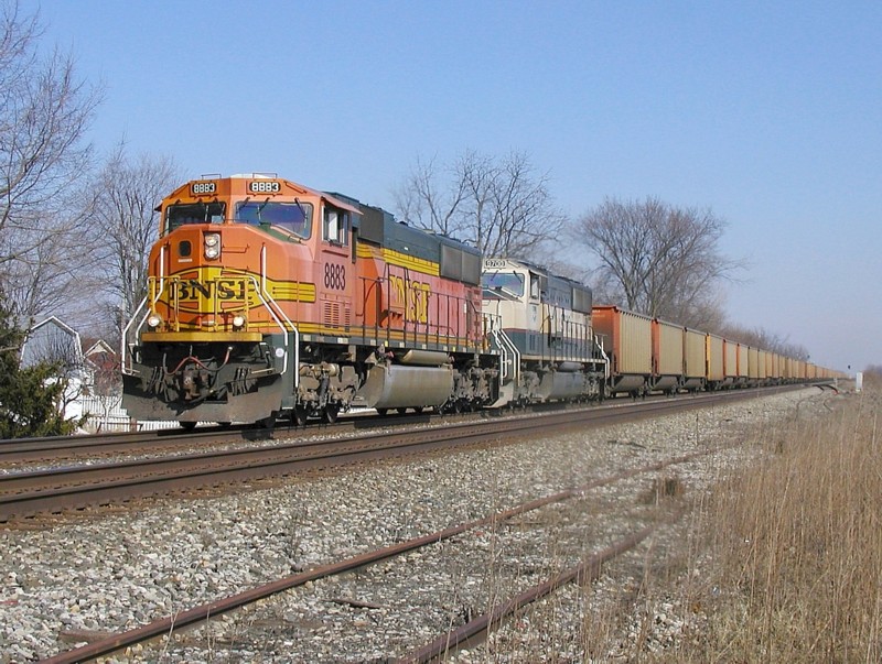 BNSF 8883